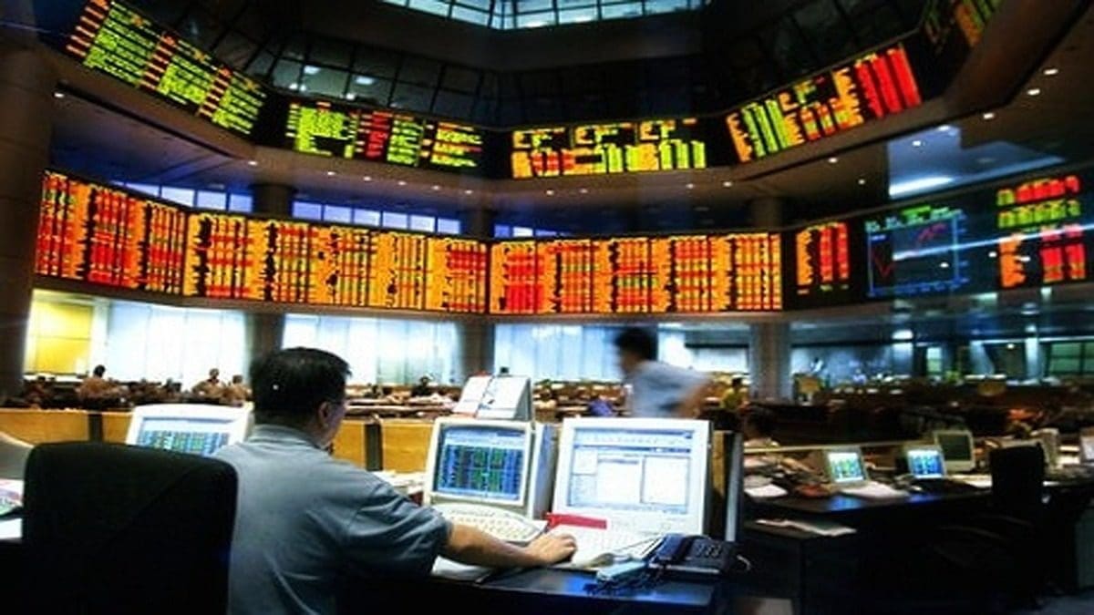 What is a floor trader and how they make money? - StockManiacs